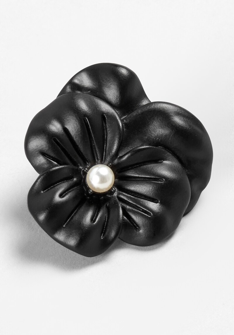 Click here for Mens Joseph Abboud Flower with Pearl Lapel Pin at... prices
