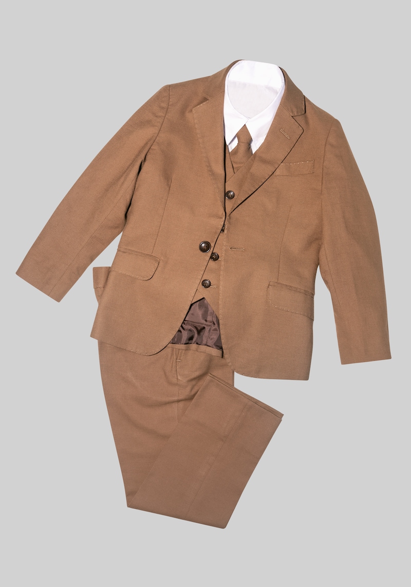 Click here for Oasis Linen Blend 5-Piece Toddler Boys Suit at Jos... prices